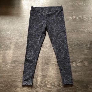 Matty M | Pants & Jumpsuits | Matty M Floral Stretch Leggings Blacknavy ...